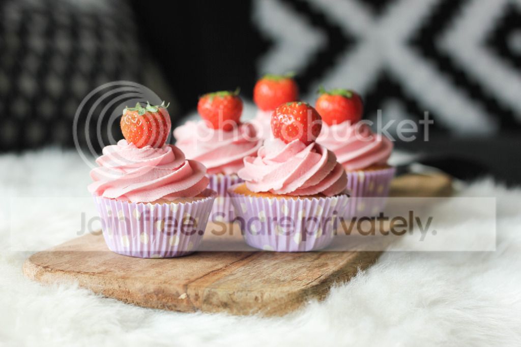 Aardbeien botercrème – Baking Lou